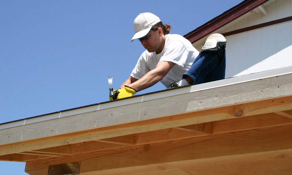Cost-Effective Tips for Repairing an Old Roof